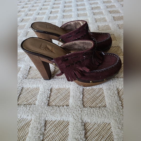 lei | Shoes | Vintage Y2k 9s Lei Studded Chunky Platform Clog Heels ...